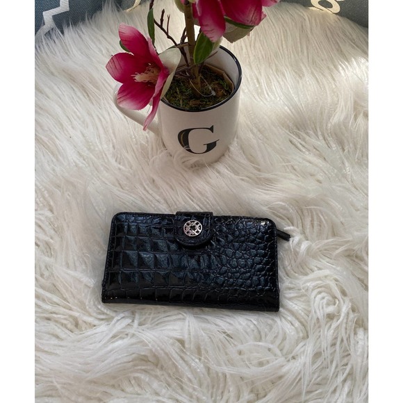 Bags | Tong Guang Wallet | Poshmark